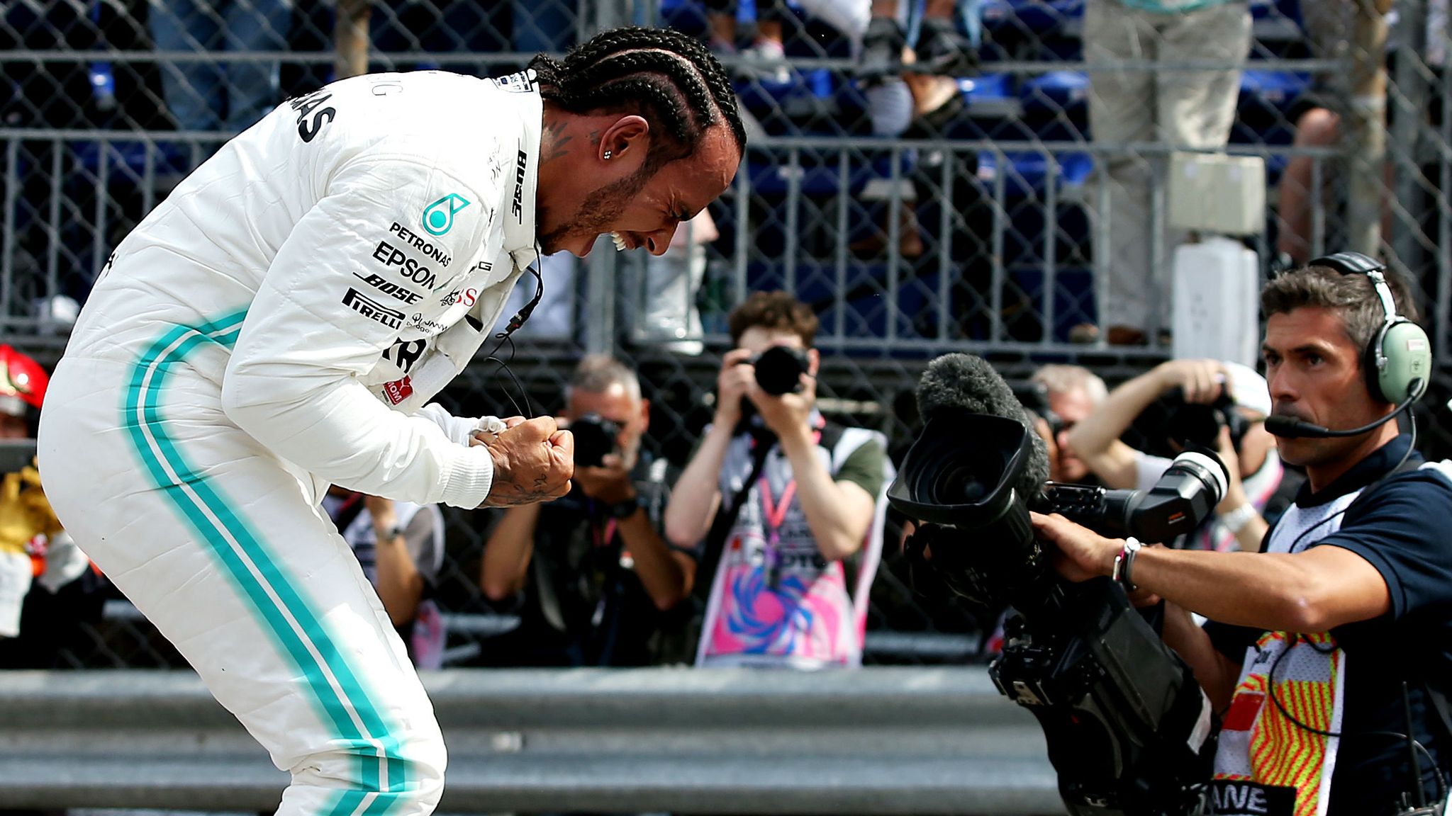 Monaco GP: Lewis Hamilton steals stunning pole from Valtteri Bottas ...