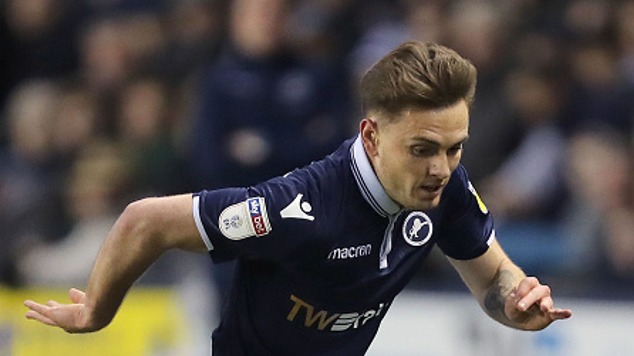 Ben Thompson signs new Millwall deal | Football News | Sky Sports