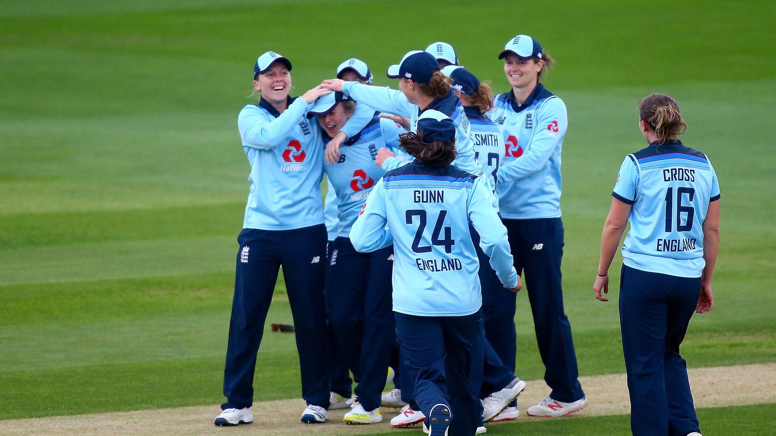 England Women's Fran Wilson takes stunning catch against West Indies ...