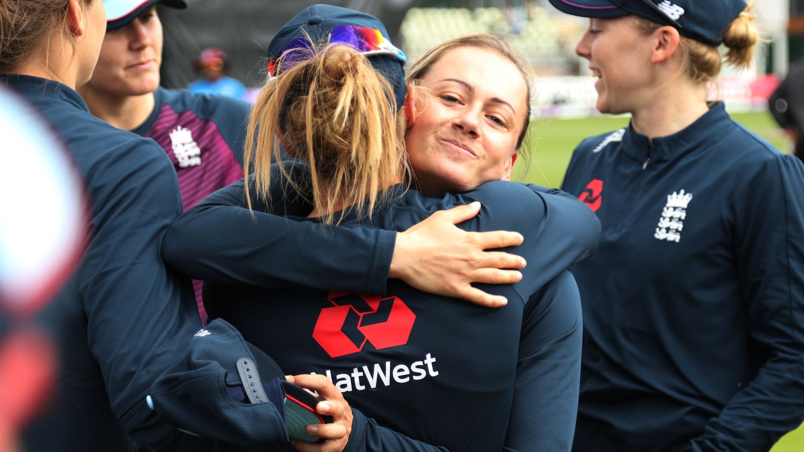 Laura Marsh retires from all forms of cricket amid cancellation of The ...