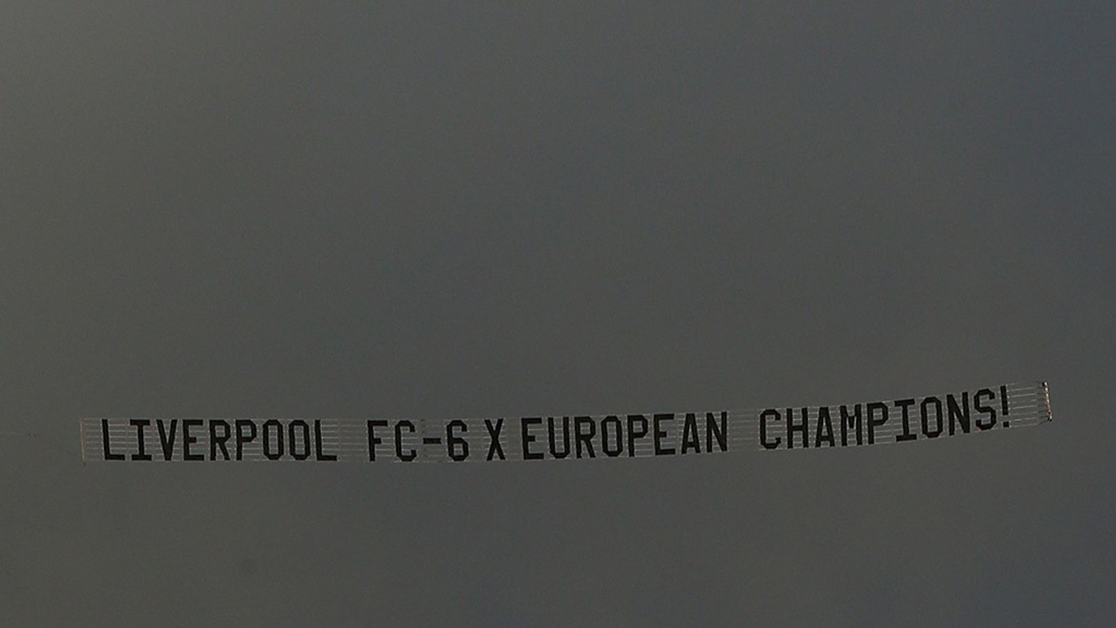 Liverpool unveil Champions League banner at Manchester United training ...