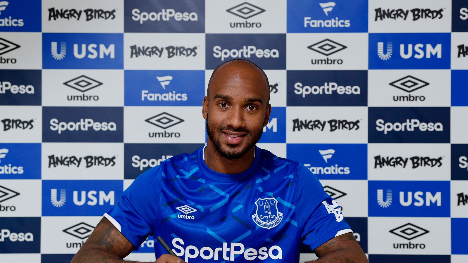 Everton sign Fabian Delph from Manchester City | Football News | Sky Sports