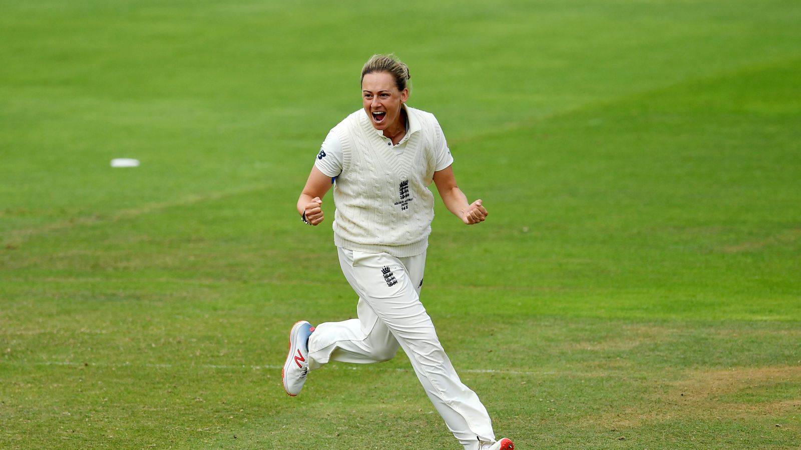 England spinner Laura Marsh retires from international cricket aged 33 ...