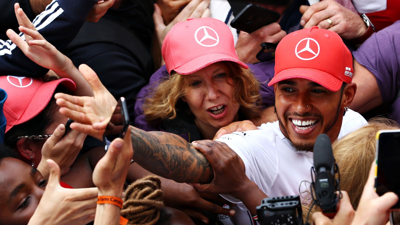 Lewis Hamilton finishes fast at British GP to flummox Mercedes | F1 News