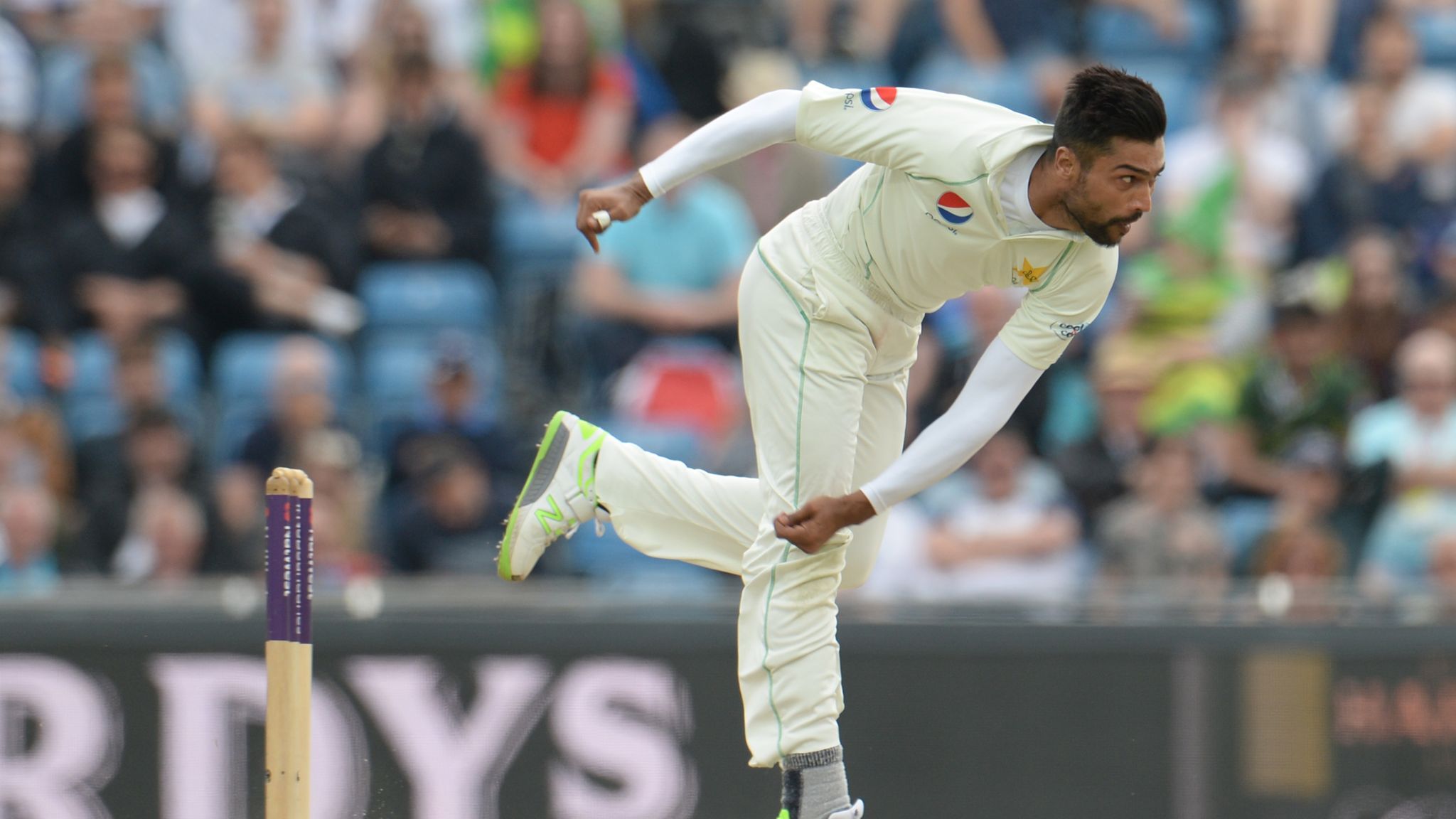 Pakistan bowler Mohammad Amir retires from Test cricket | Cricket News ...