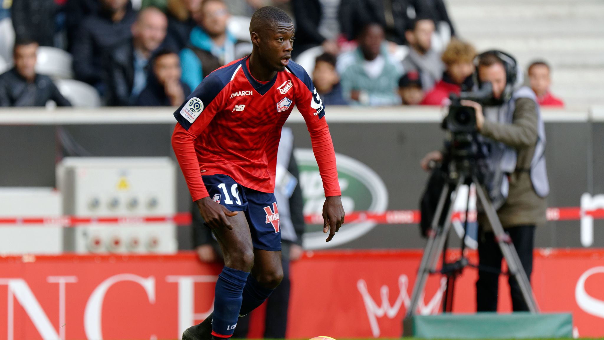 Nicolas Pepe in London for Arsenal medical and to finalise personal ...