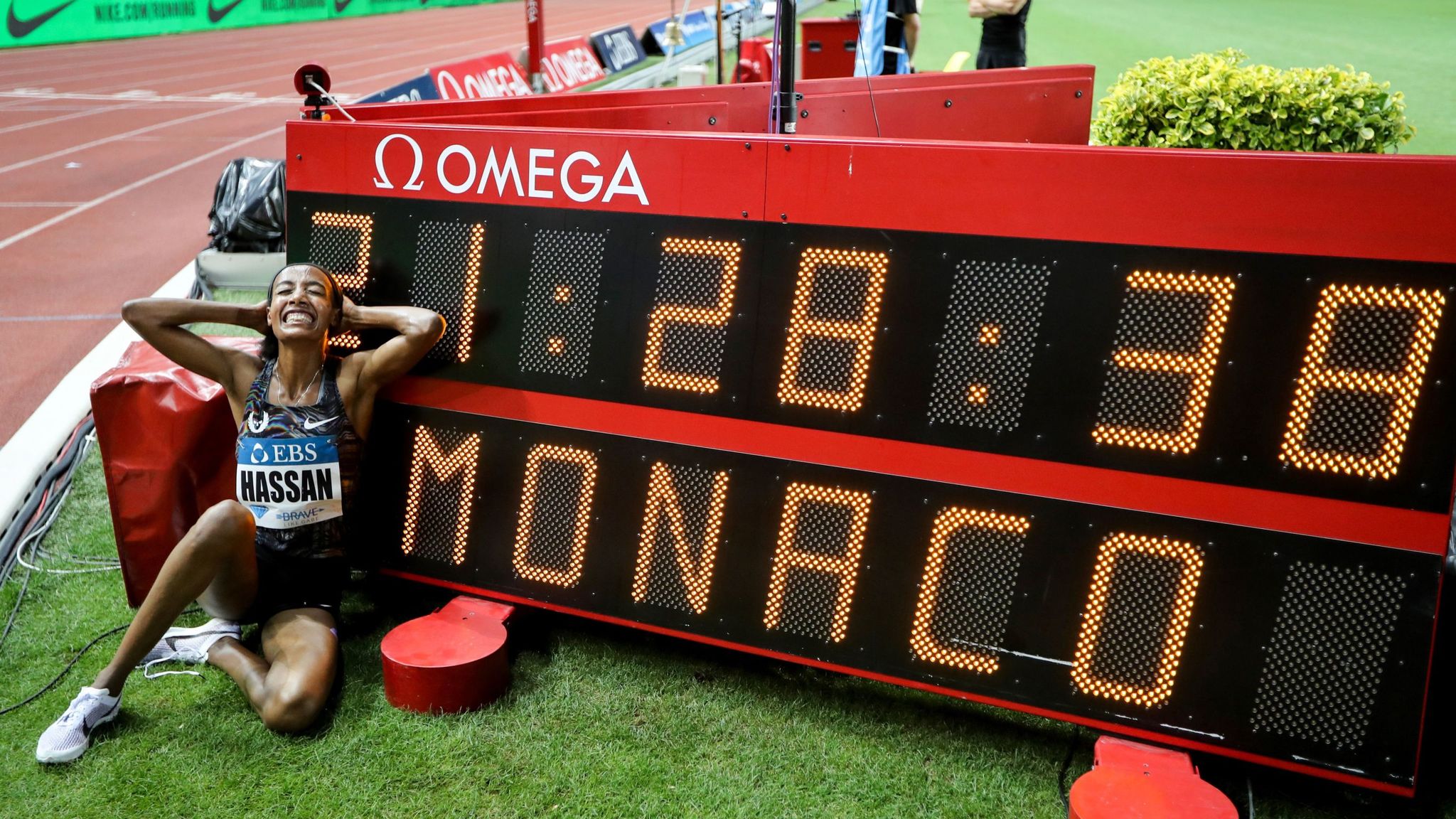 Sifan Hassan breaks world mile world record in Monaco | Athletics News ...