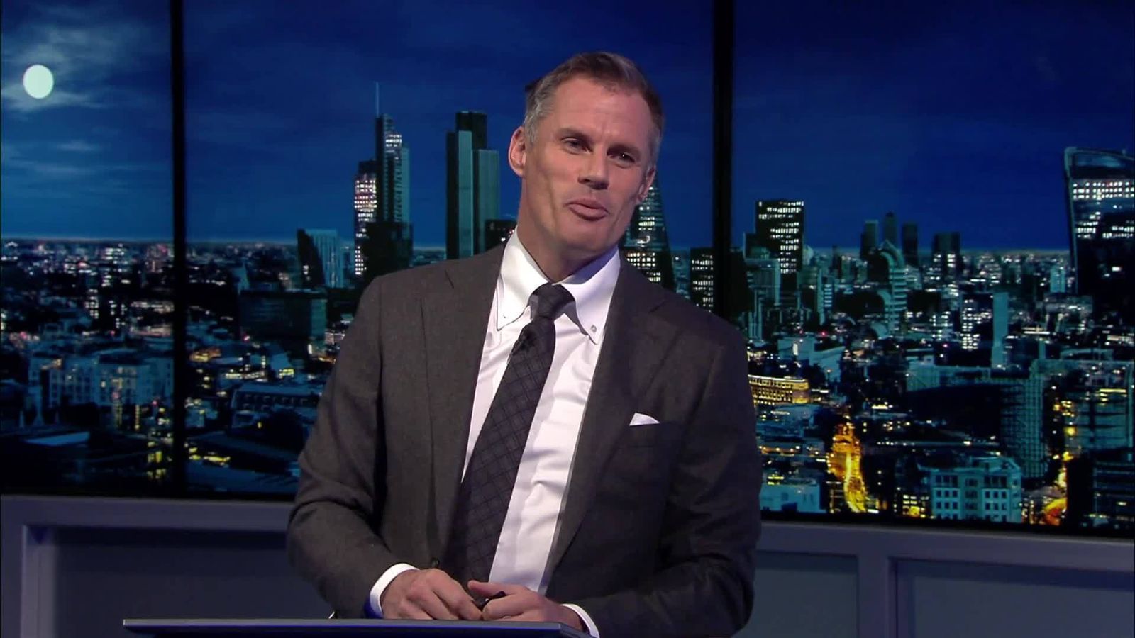 Neville, Carra's hilarious analysis! | Football News | Sky Sports
