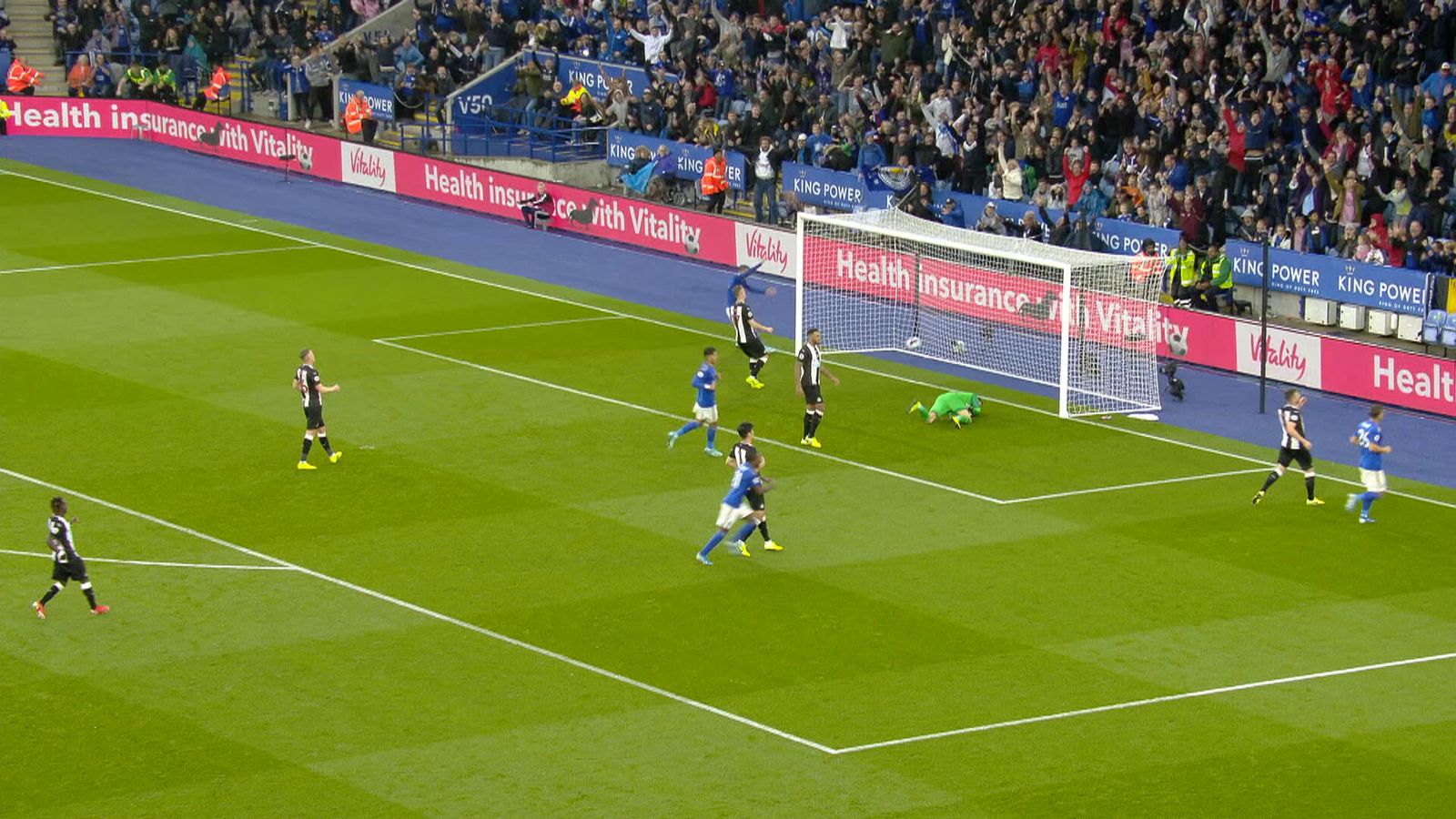 Goal D Praet Leicester 3 - 0 Newcastle | Football News | Sky Sports