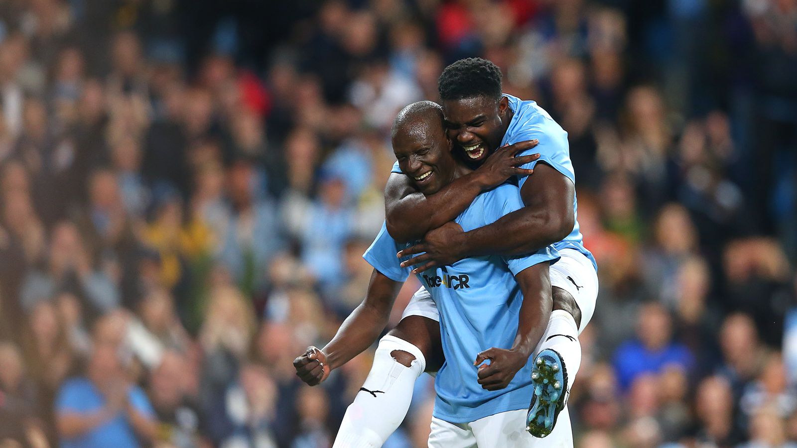 Man City Legends 2-2 PL All-Stars | Football News | Sky Sports