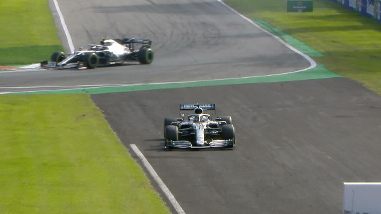Hamilton locks up at turn 1 | F1 News | Sky Sports