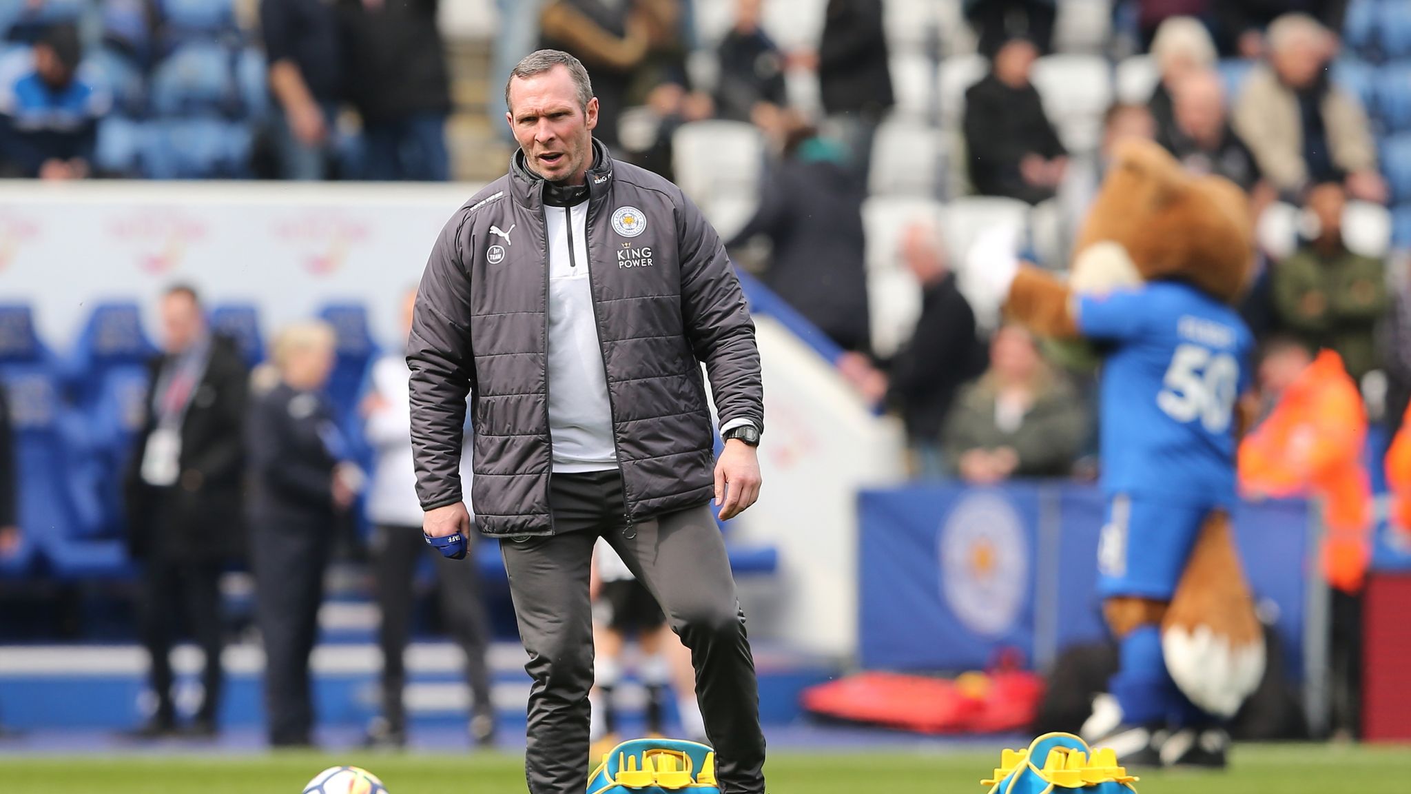 Michael Appleton attends Lincoln's match amid rumours he is set to ...