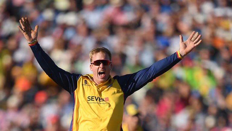 Simon Harmer spins Essex Eagles into Vitality Blast final with win over ...