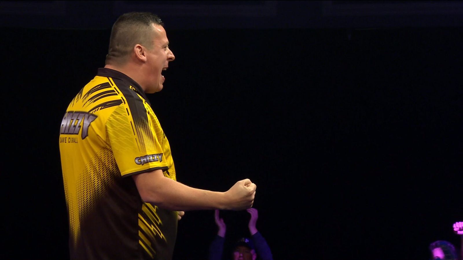 Chizzy sees off The Iceman | Darts News | Sky Sports