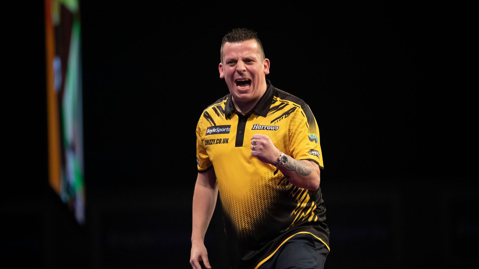 Chizzy's big fish finish! | Darts News | Sky Sports