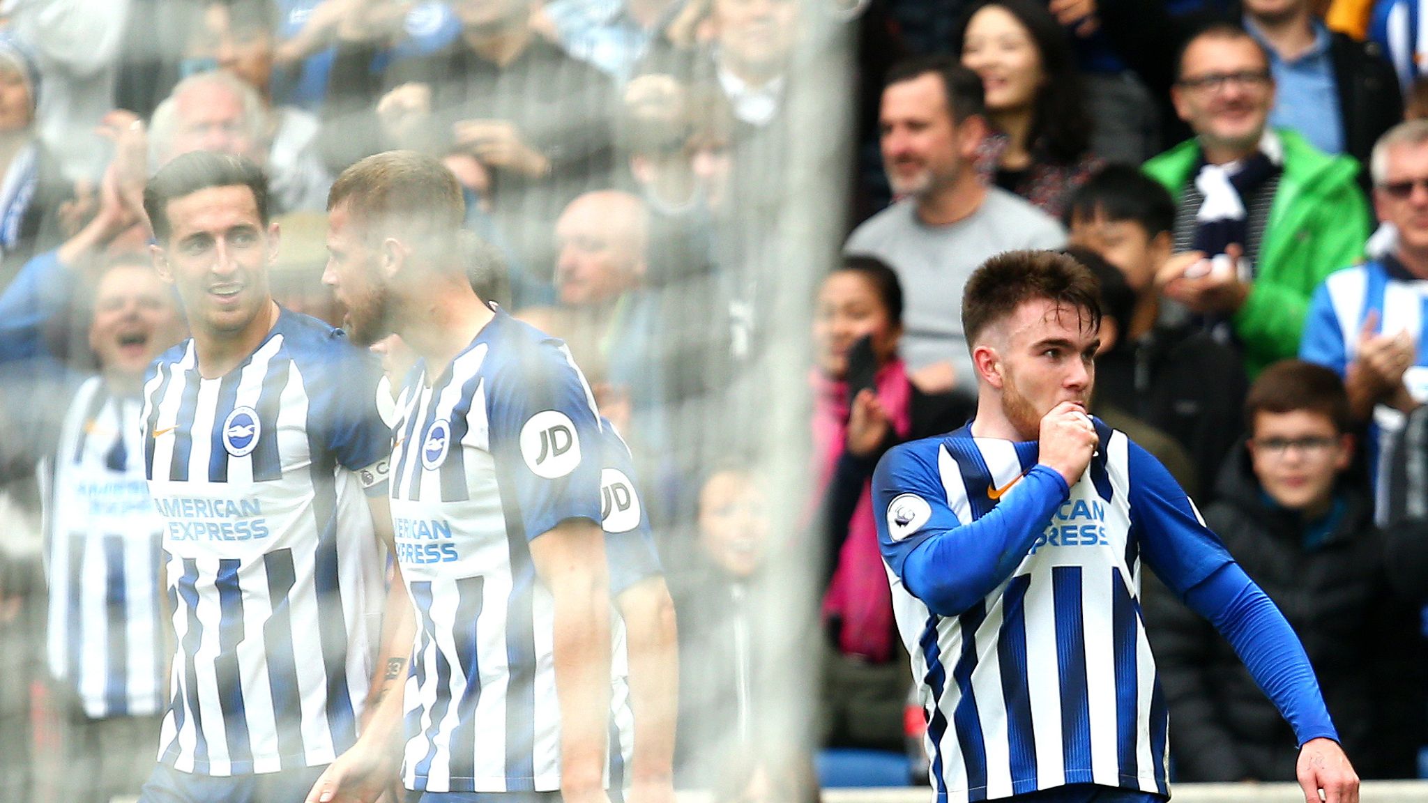 Aaron Connolly: Sunderland winger reveals struggles with alcohol ...