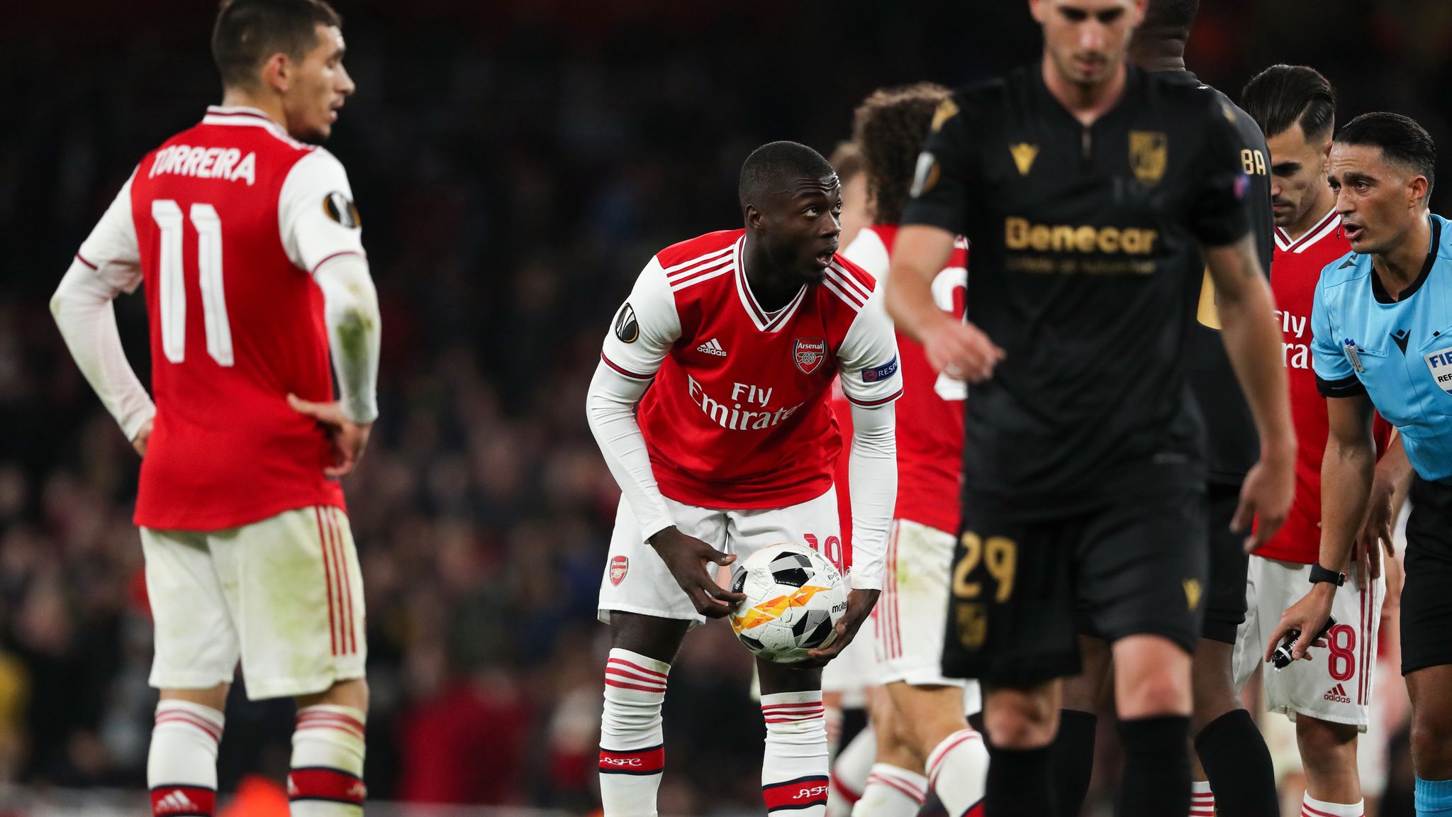 Arsenal 3-2 Vitoria: Late Nicolas Pepe free-kicks maintain Gunners ...