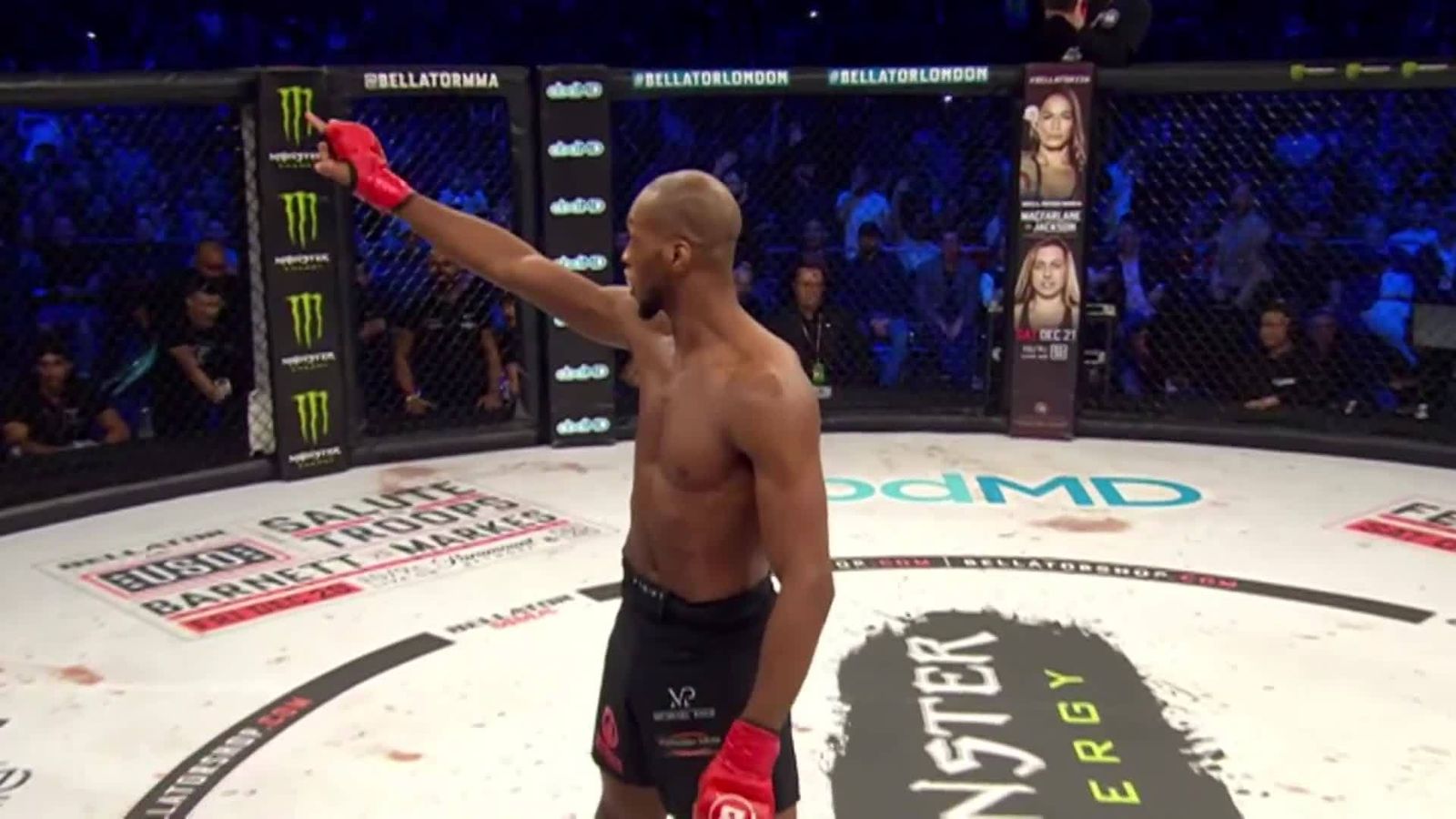 Michael 'Venom' Page dominates Giovanni Melillo at Bellator London ...