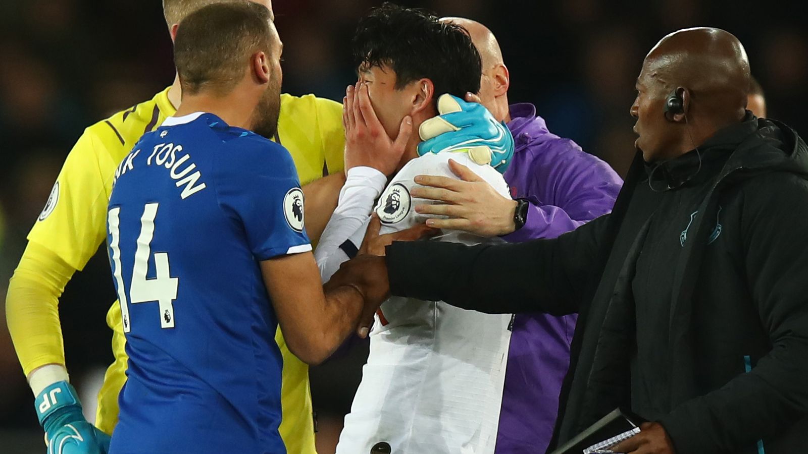 Andre Gomes says 'special club' Everton helped his road to recovery ...