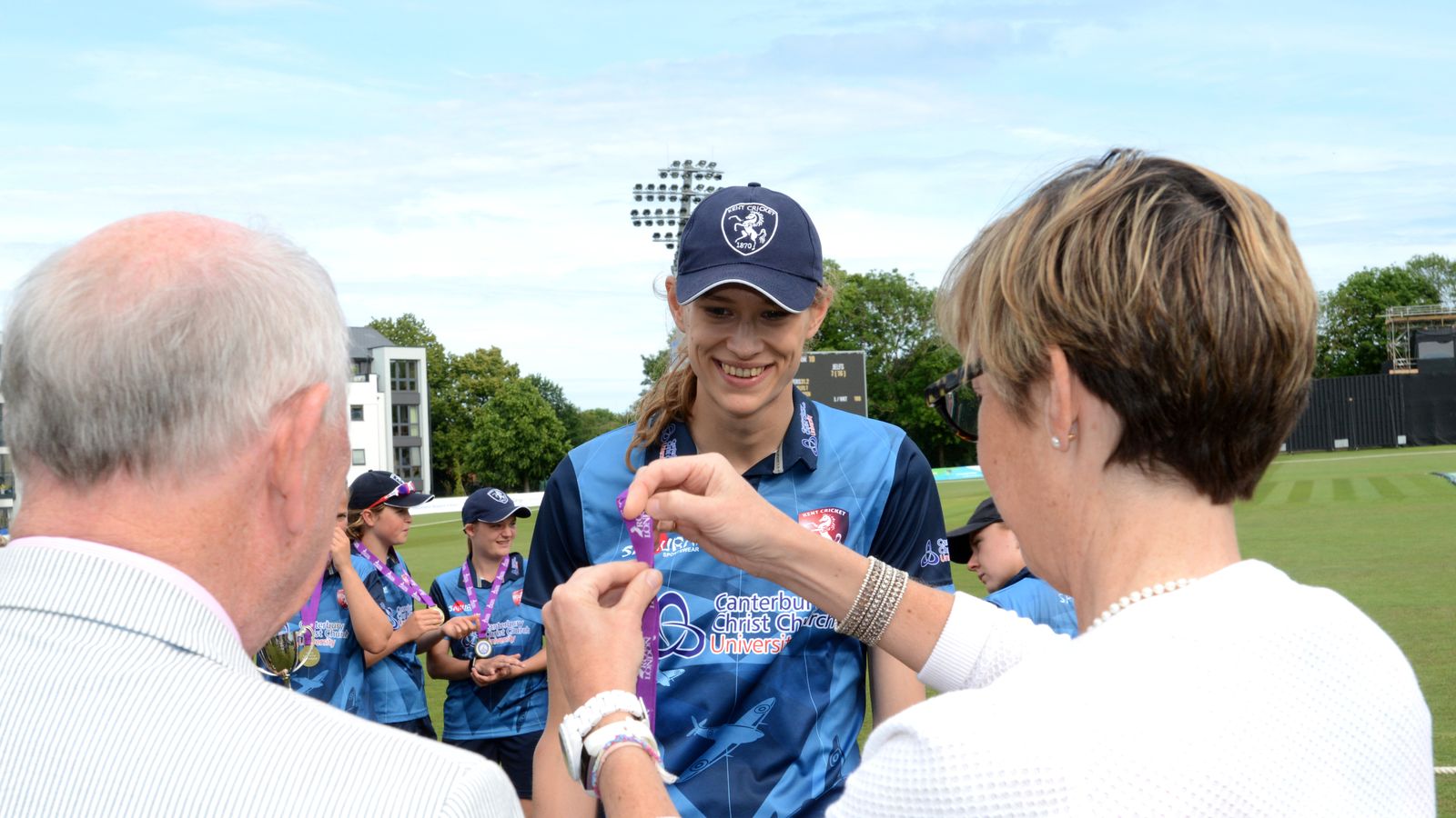 Maxine Blythin: Transgender player grateful for 'supportive' cricket ...