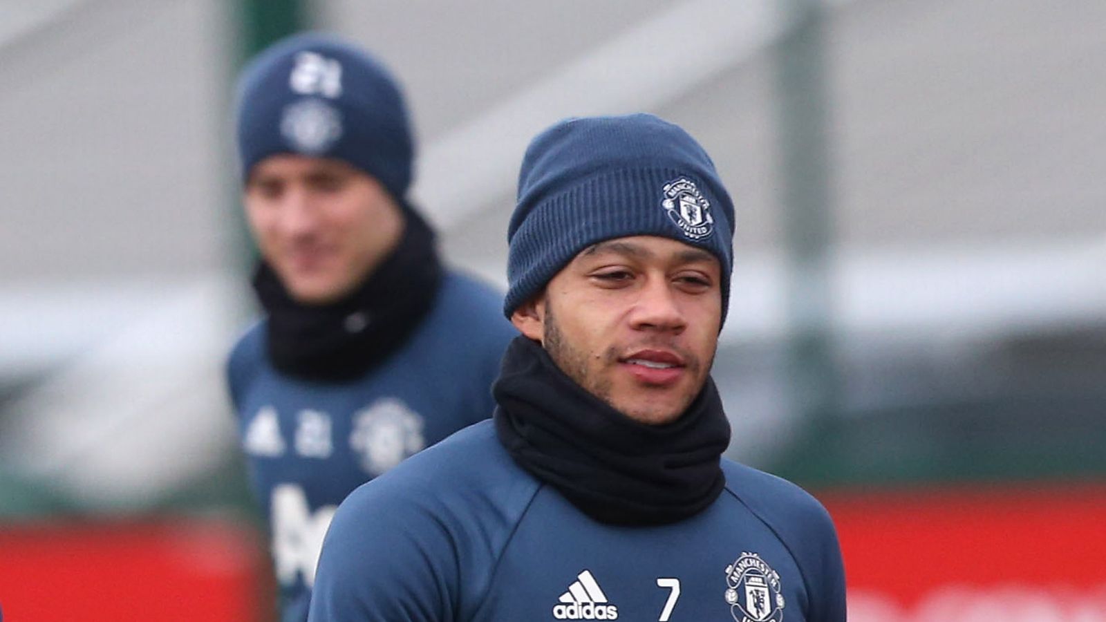 Memphis Depay was too young at Manchester United says Ronald Koeman ...