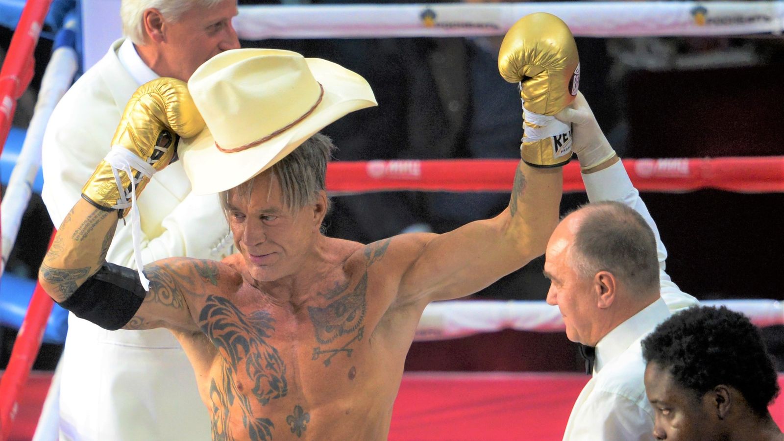 KSI vs Logan Paul 2: Conor McGregor and Freddie Flintoff are on a list ...