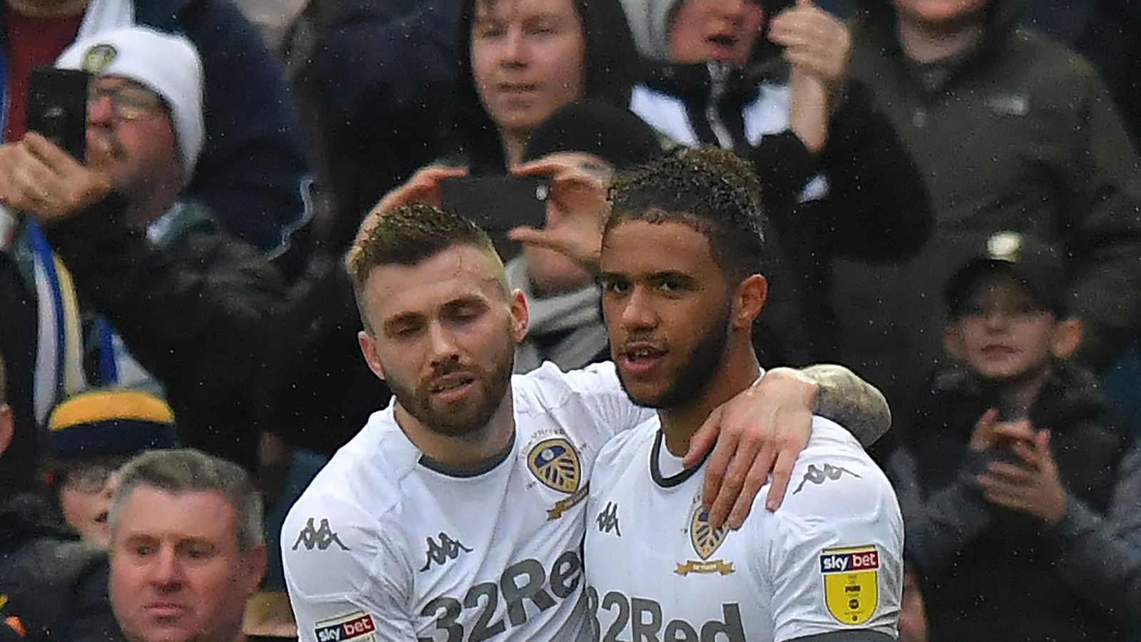 Leeds 2 - 0 QPR - Match Report & Highlights