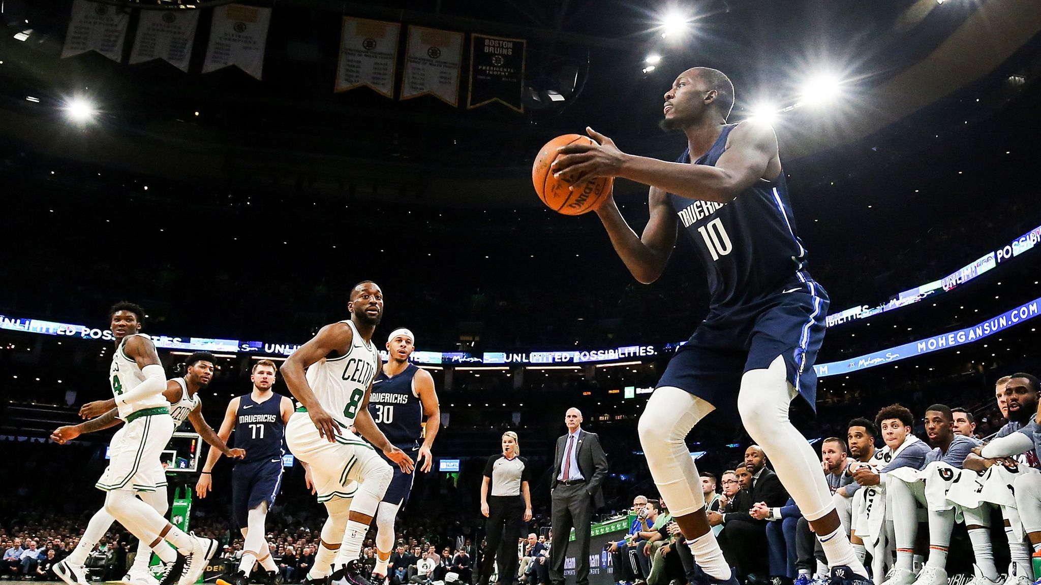 Dallas Mavericks are firing on offense despite three-point inefficiency ...