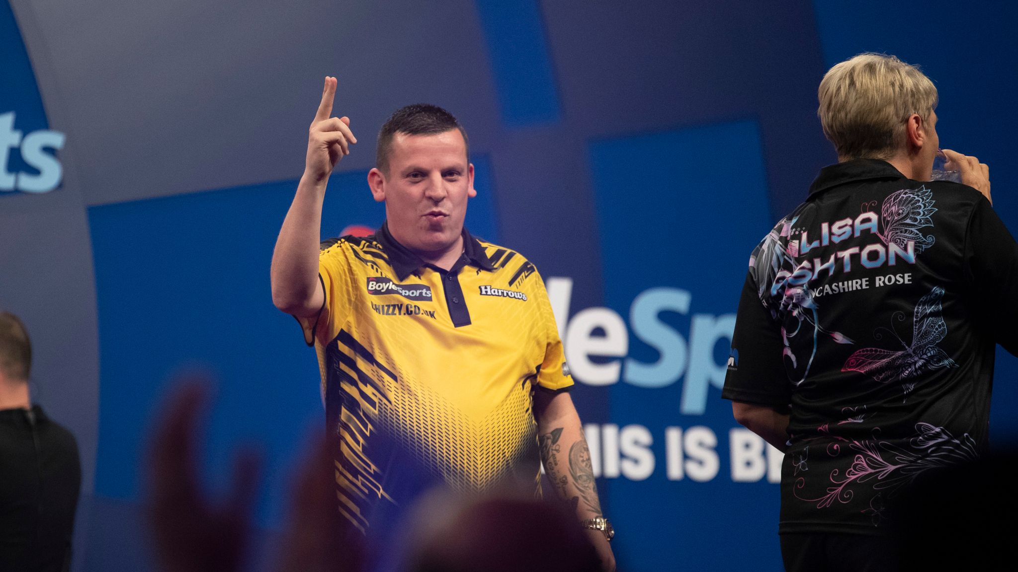 Grand Slam of Darts: Ryan Harrington, Glen Durrant and Rob Cross into ...