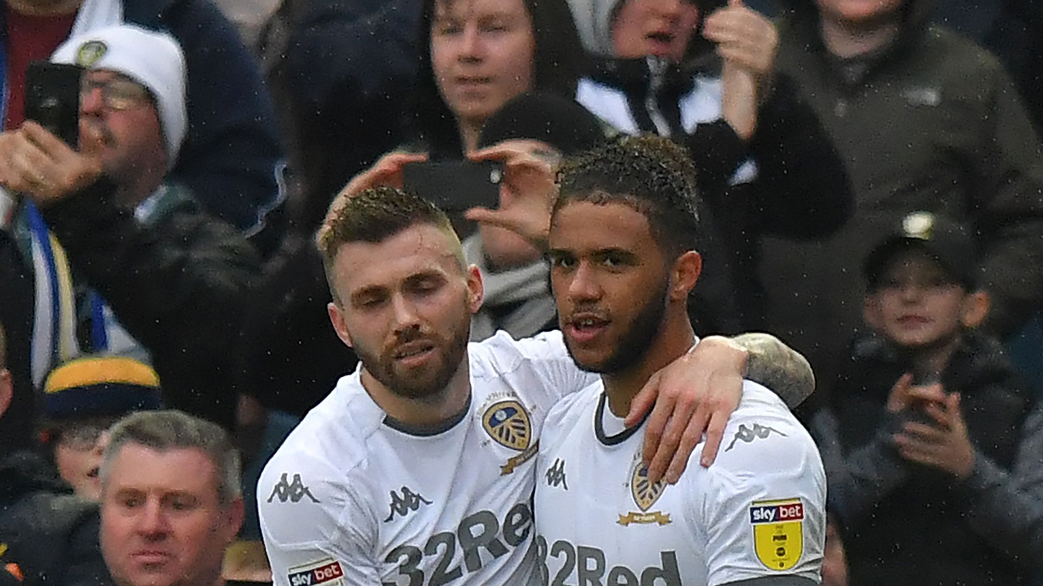 Leeds 2 - 0 QPR - Match Report & Highlights