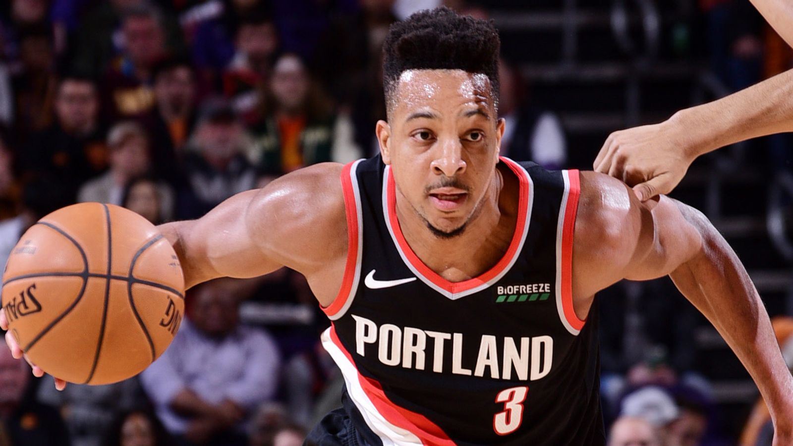 McCollum stars as Blazers edge Suns | NBA News | Sky Sports