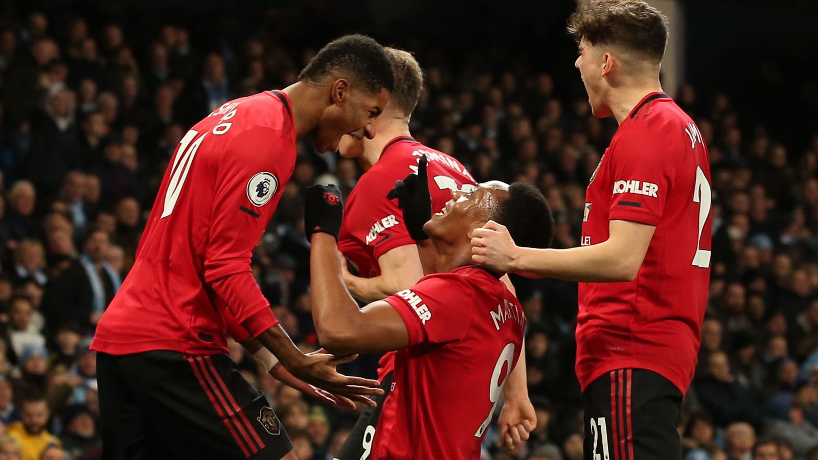 Manchester City 1-2 Manchester United: First-half United magic leaves City 14 behind Liverpool ...
