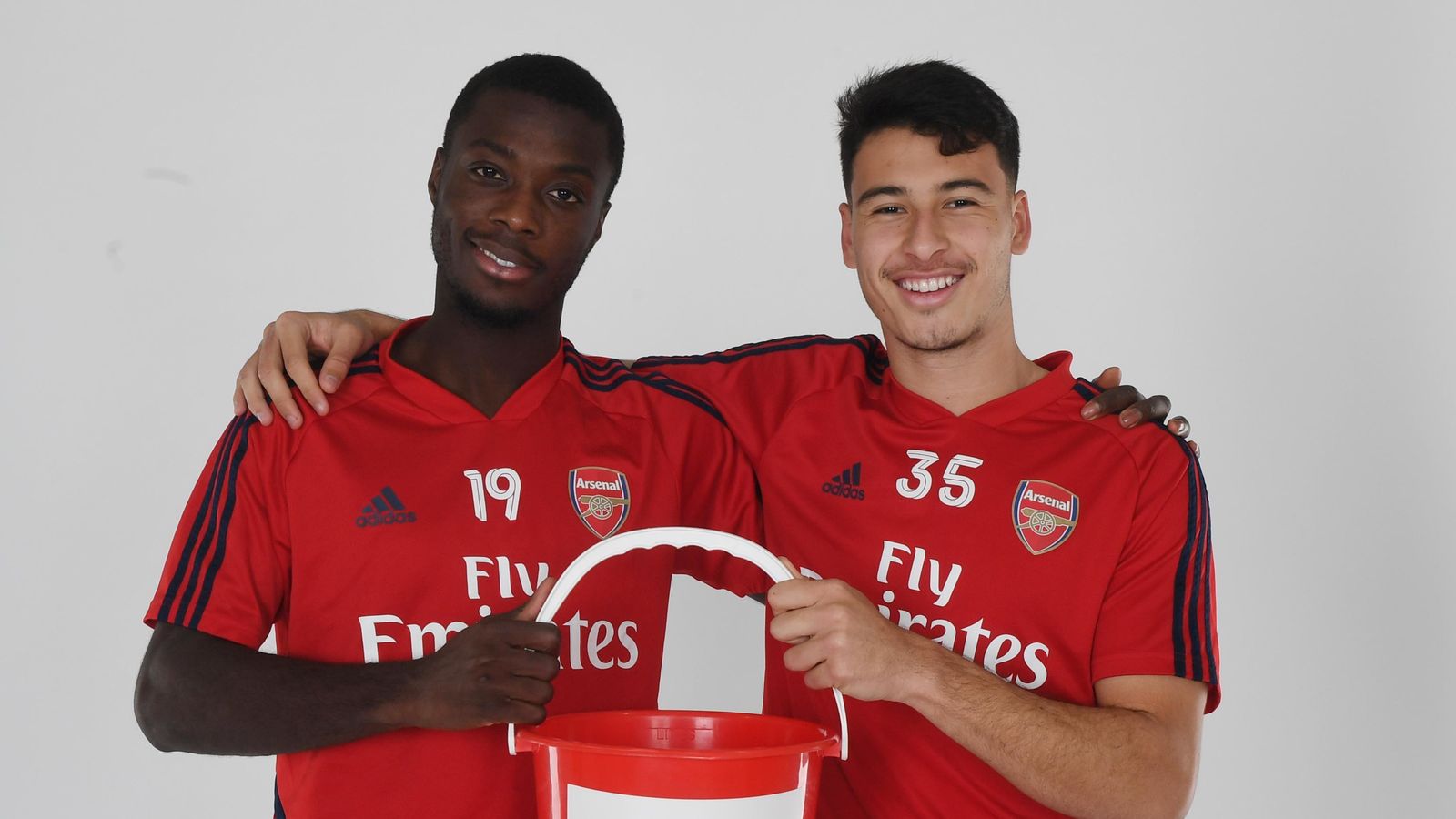 Arsenal players and staff donate a day's wages | Football News | Sky Sports