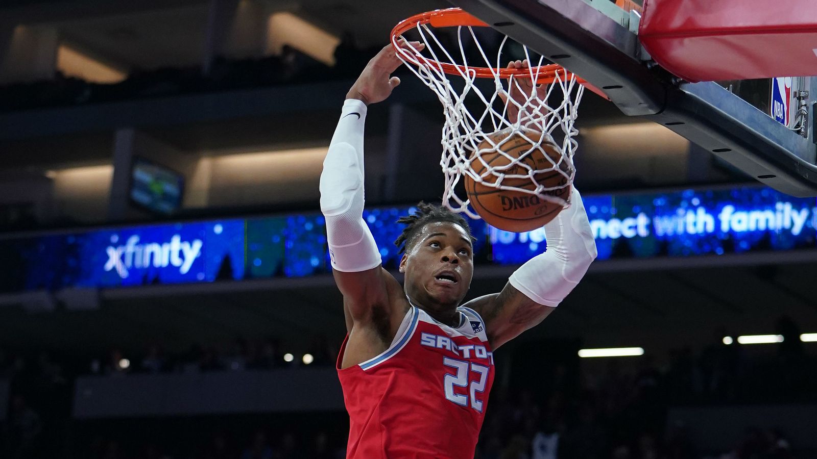 Holmes' vicious slam against the Mavs | NBA News | Sky Sports