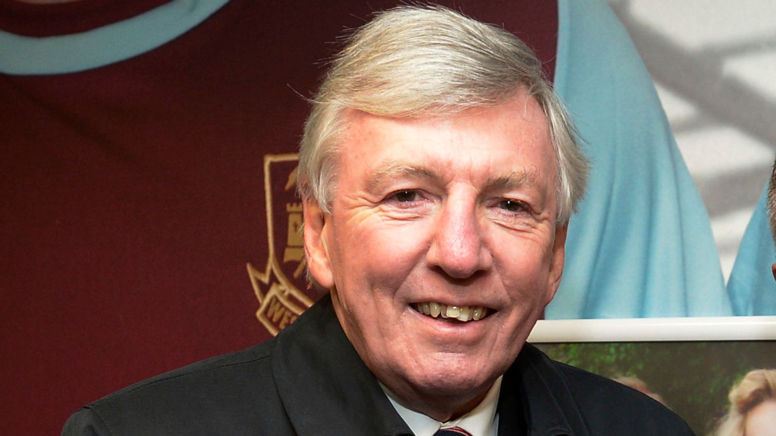 Martin Peters, England World Cup winner, dies aged 76 | Football News ...