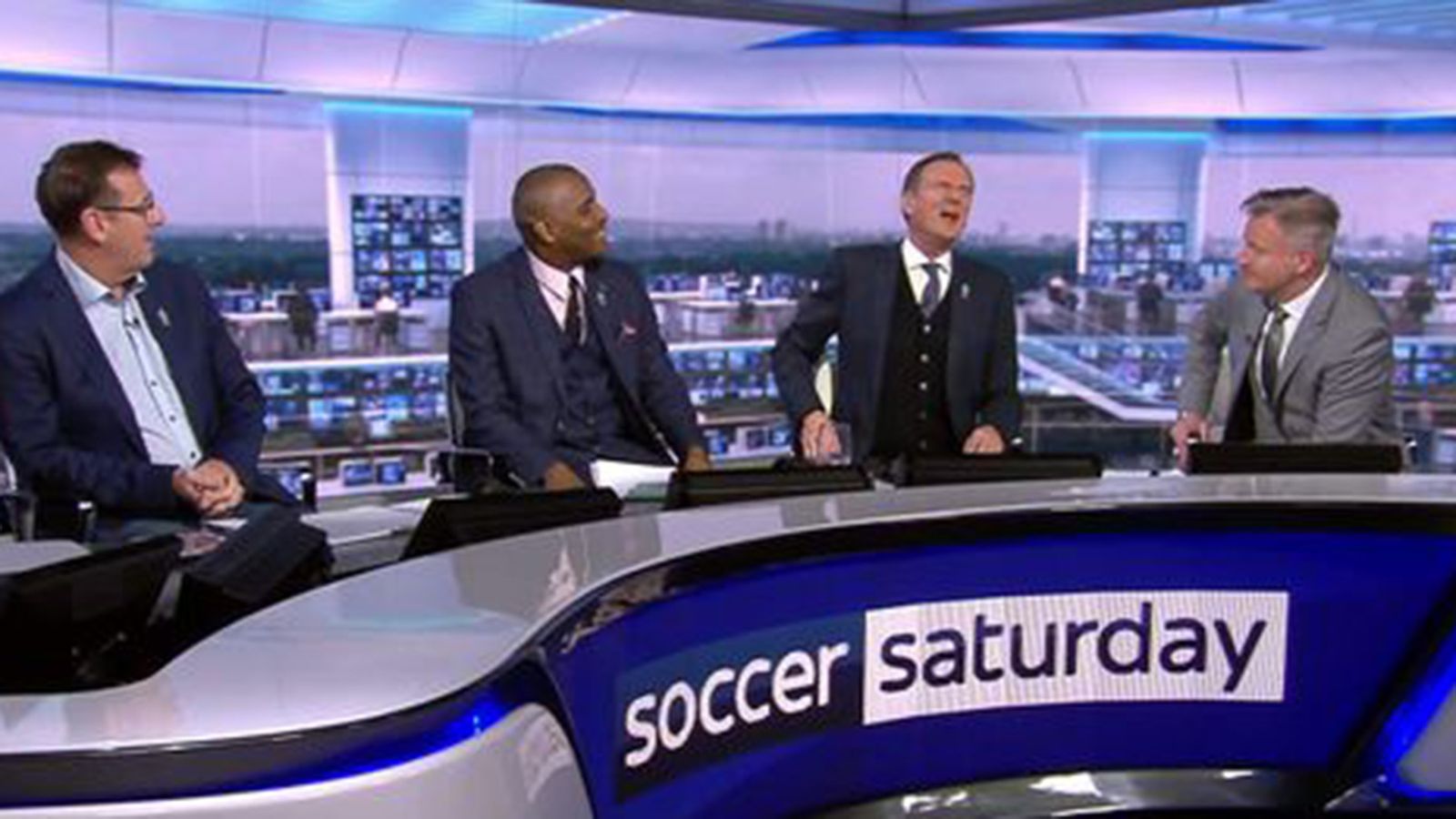 Will Liverpool be caught in the race for the Premier League? | Football ...