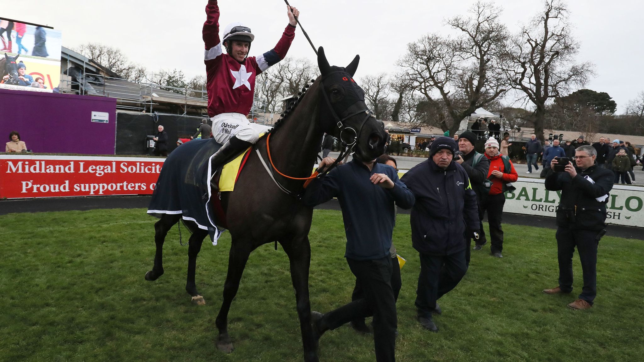 Delta Work beats Monalee in thrilling Savills Chase | Racing News | Sky ...