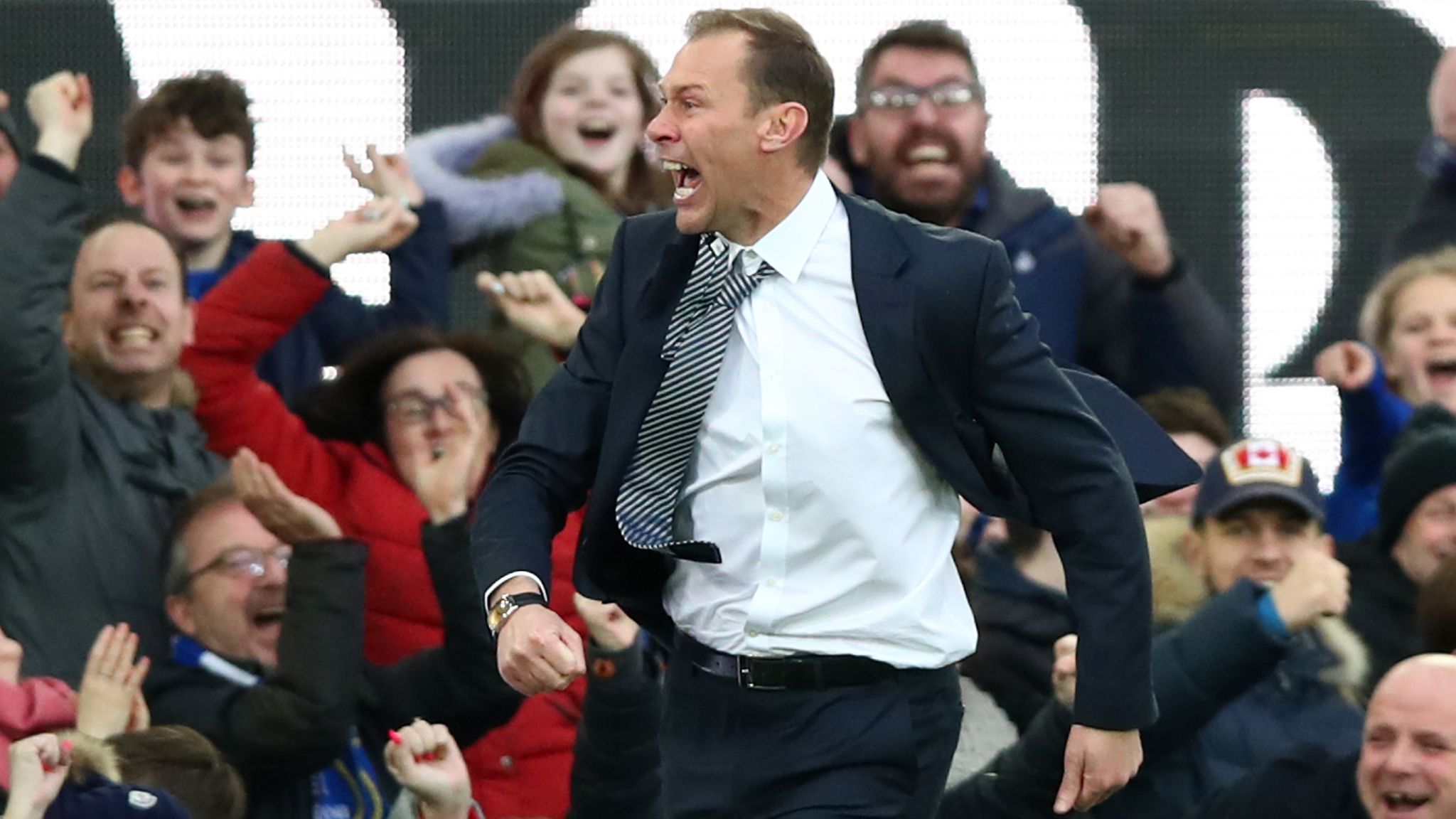 Duncan Ferguson 'in tears' after Everton stun Chelsea | Football News ...