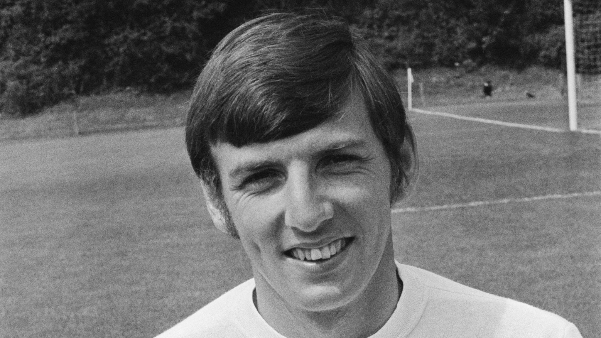 Martin Peters, England World Cup winner, dies aged 76 | Football News ...