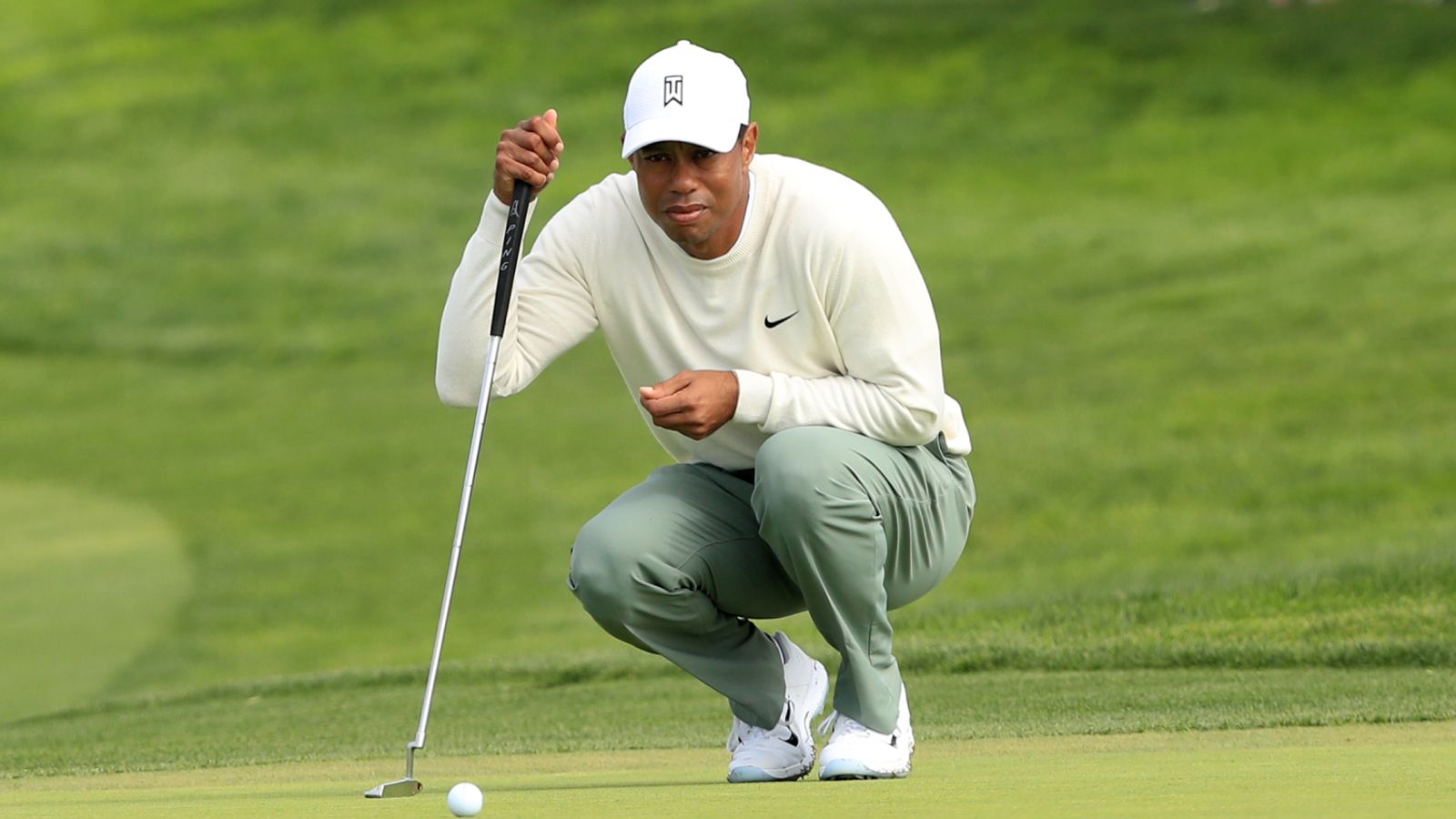 Tiger's 'crazy' four-putt start | Golf News | Sky Sports