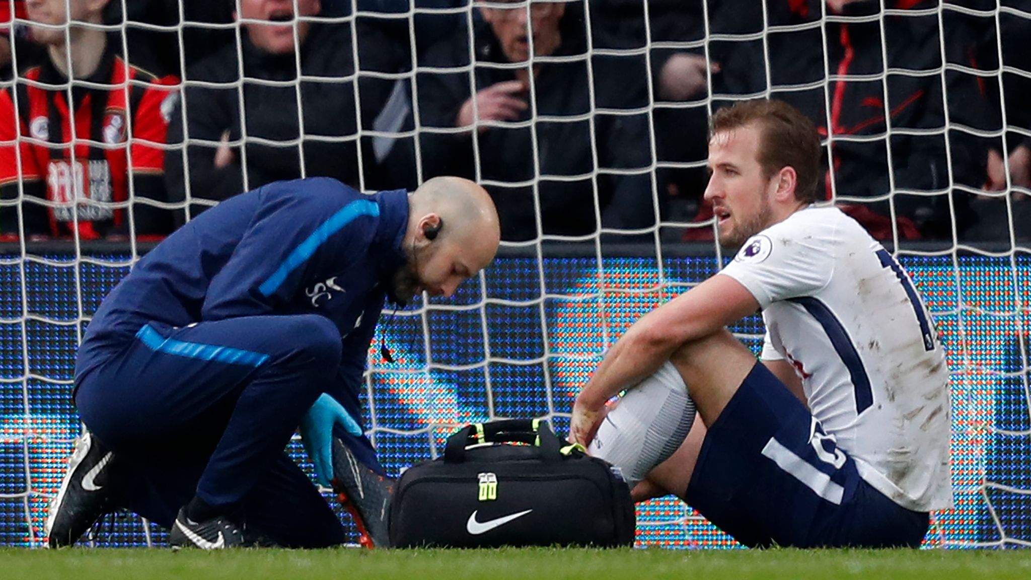 Harry Kane: Tottenham striker out until April with hamstring injury ...
