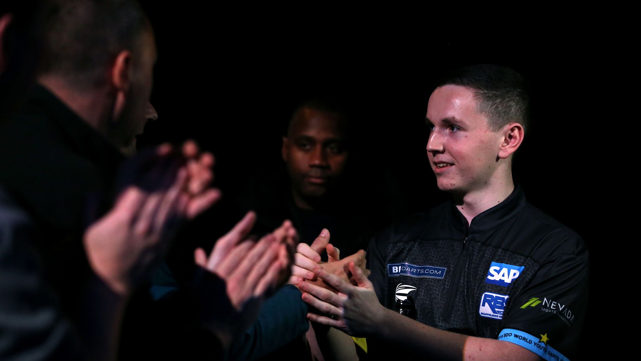 BDO World Championship: Leighton Bennett bows out as Lisa Ashton ...