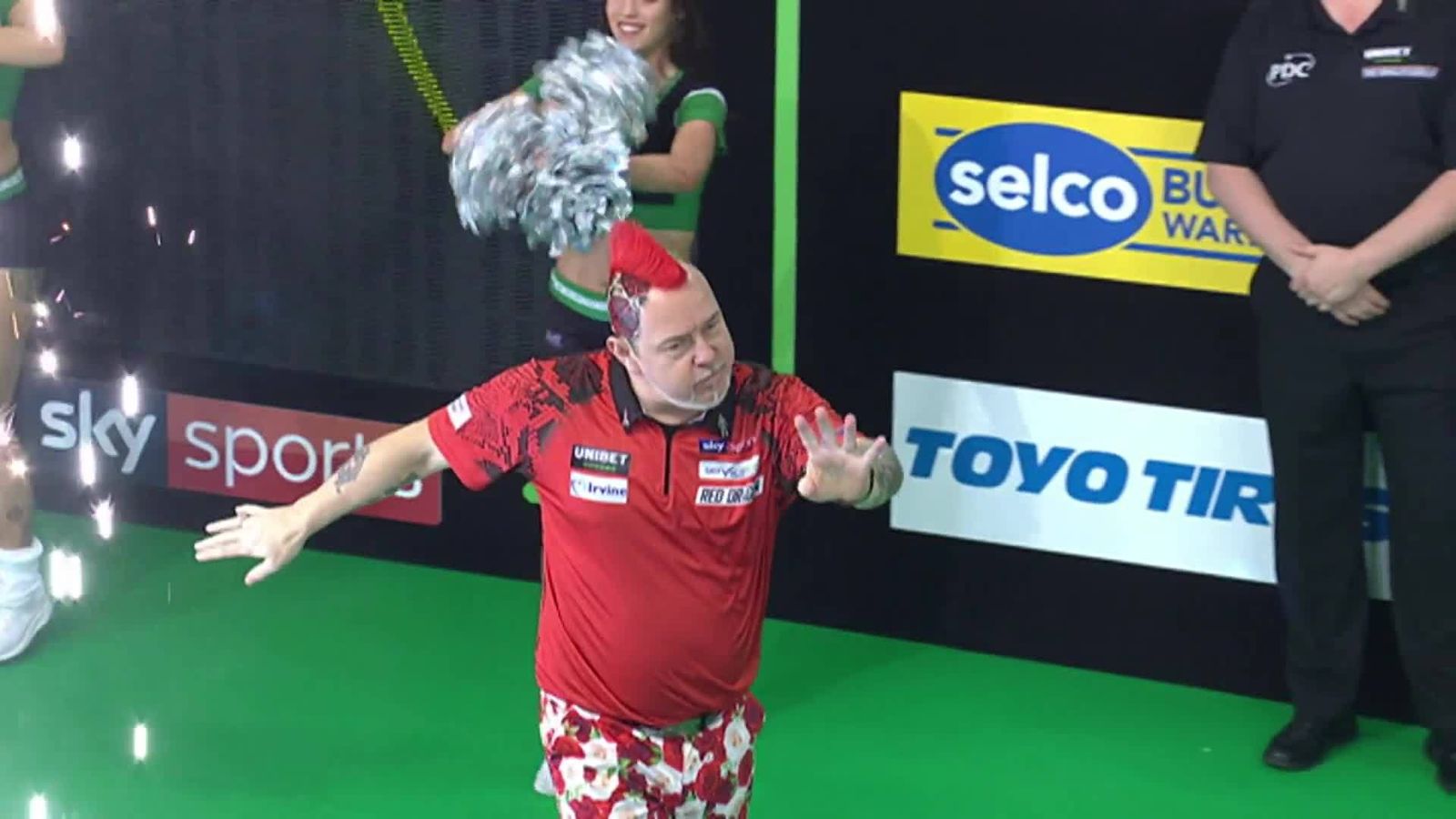 Wright's walk-on goes wrong | Darts News | Sky Sports