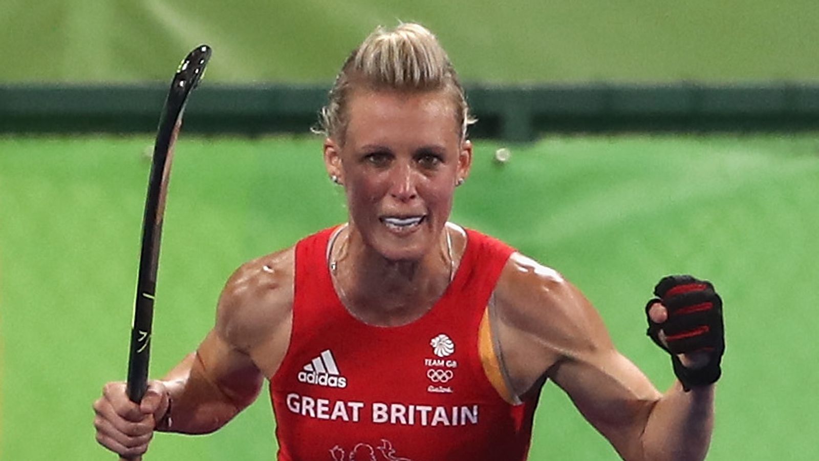 Alex Danson-Bennett: Olympic gold medallist retires from hockey ...