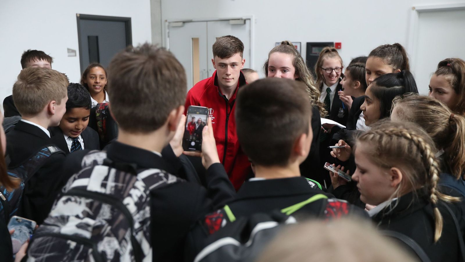 Ben Nuttall is the footballer turned world-record-breaking freestyler ...