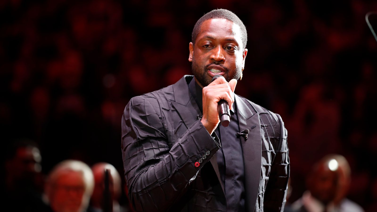Dwayne Wade gives emotional speech during Miami Heat jersey retirement ...