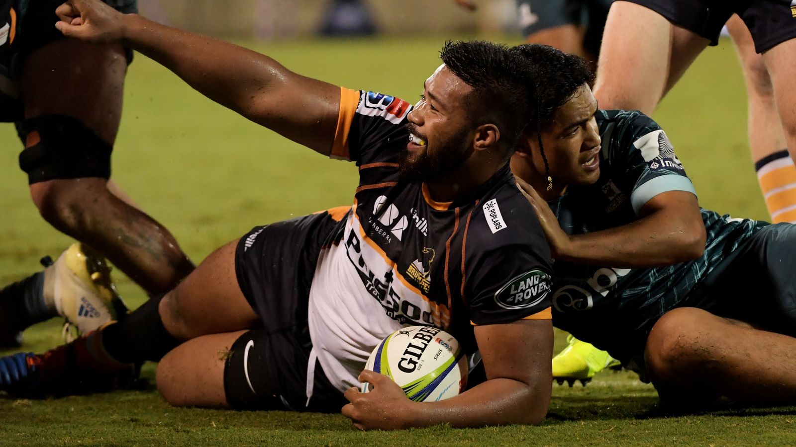 Super Rugby wrap: Chiefs and Hurricanes win, Highlanders leave it late ...