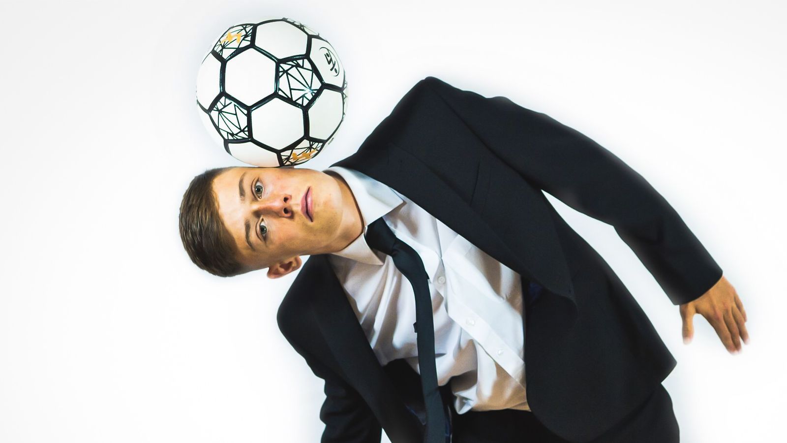 Ben Nuttall is the footballer turned world-record-breaking freestyler ...