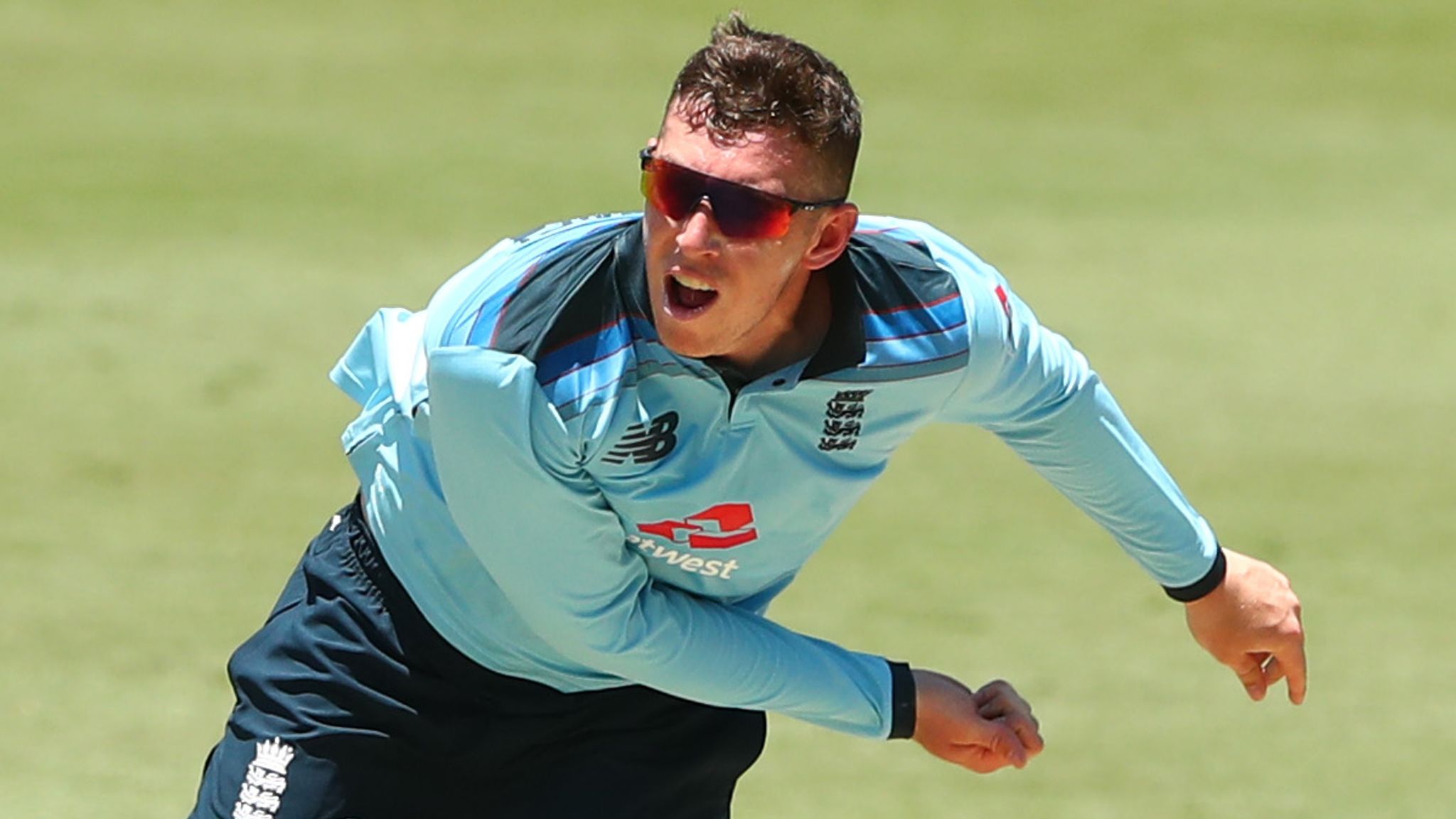 Essex batsman Dan Lawrence boosts England claims by starring in ...