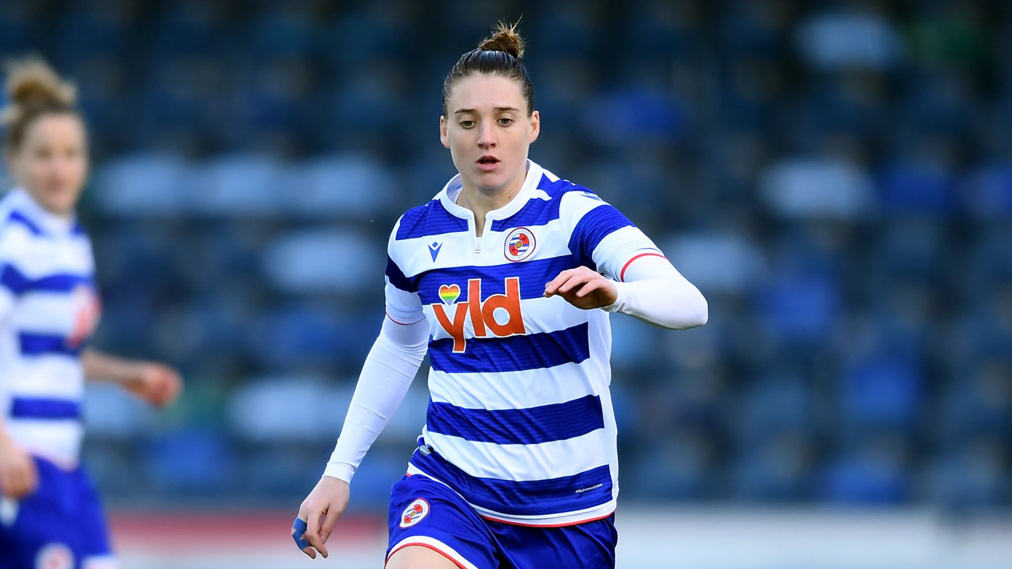 Women's Super League: Manchester City and Chelsea stay in title hunt ...